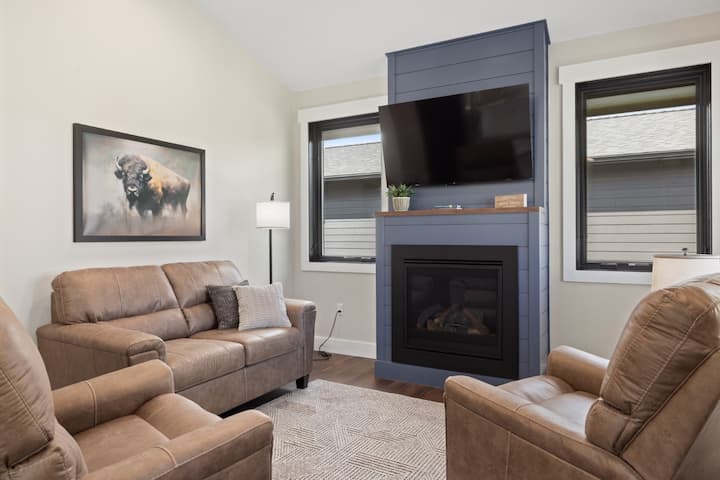 Brand New Cozy Two Bedroom Cottage - Red Lodge, MT