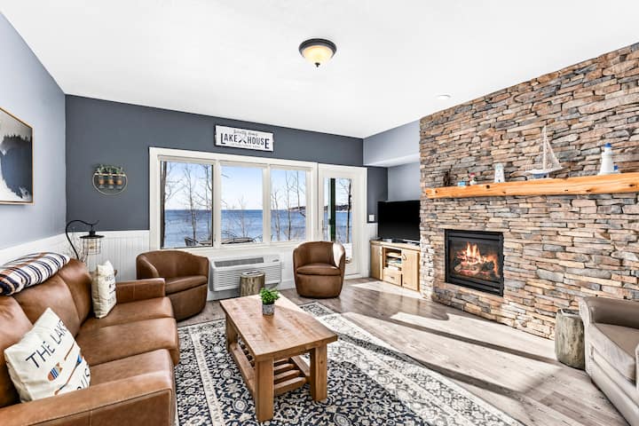 Whispering Pines Lake Views | 1br King Suite - Two Harbors, MN