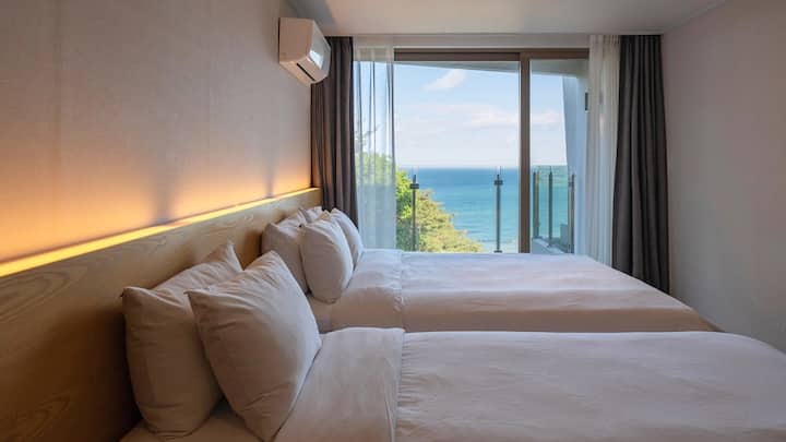 #오션뷰 #정동진 #모래시계공원 #카페거리 디럭스 203 - Gangneung-si