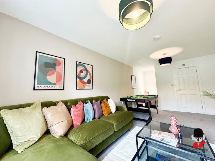 Kozyguru | Fearnhead Big Hse 5 Br 4bath 12 Guests - Warrington