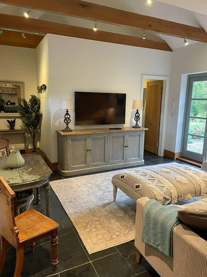 Cozy Cottage Retreat In Surrey Hills - シェア