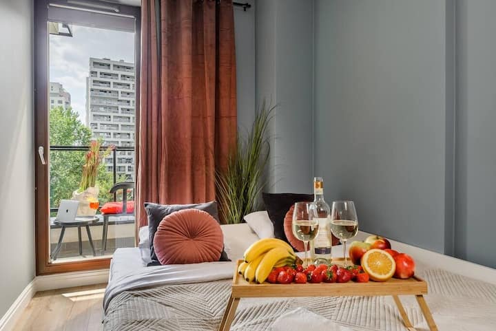 Lumina Modern 3-room Apart Near The City Center - Warsaw
