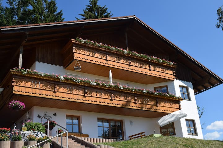 Ferienwohnung Balkon (Ferienwohnung Kagerbauer) - Lindberg