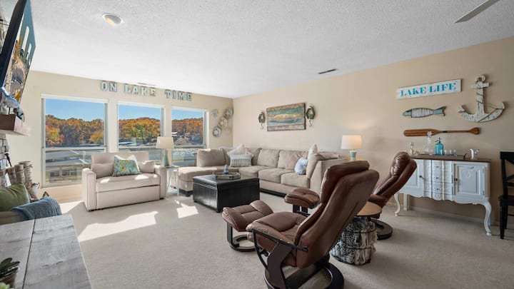 Easy Breezy - Lakefront For 6 - Sunrise Beach, MO