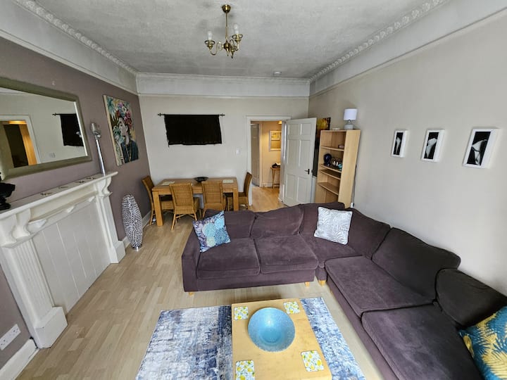 Newly Repainted 2bdr Home Near Edinburgh Castle - Edinburgh, UK