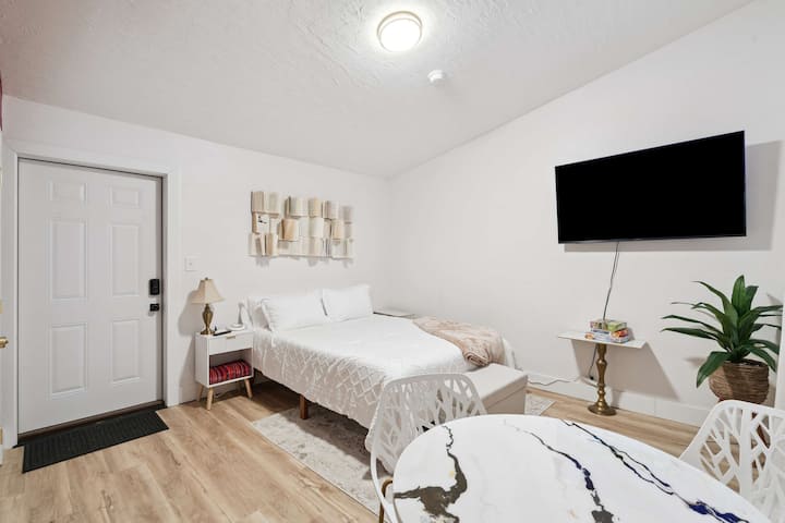 Brady Building: Unit 2 La Framboise Studio - Davenport, IA