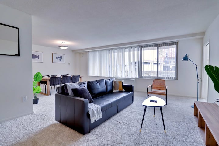 Steps From Metro & Pentagon City Mall - Arlington, VA