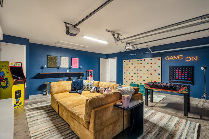 Playtime Bonanza House | Game Room & Playground - オースティン, TX
