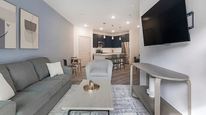 Landing | Beautiful 1bd, Yoga Studio, Gym - Huntsville, AL