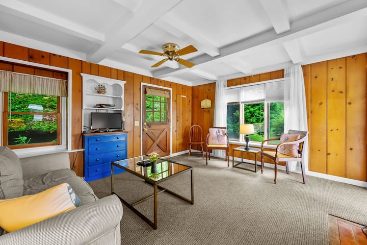 Tranquil Eastham Waterfront Cottage Escape - Eastham, MA