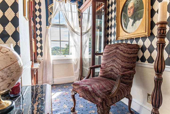 Suite 1 - Miss Murphy's High Street Inn - Galena, IL