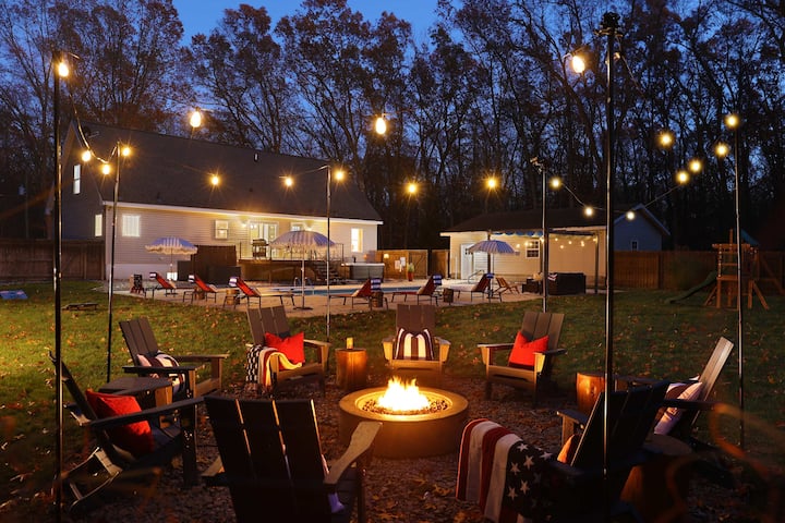 Pine & Paddle Getaway • Game Room • Hot Tub • Pool - Muskegon, MI