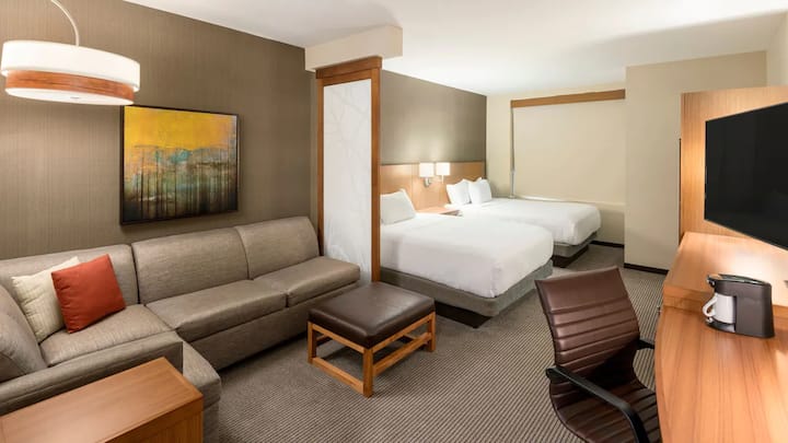 2 Cozy Units W/ Sofa Beds, Walk To Arena & Shops - Greenville, SC