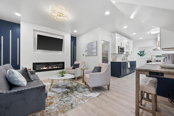 Renovated Gem Minutes From American Family Field - Milwaukee
