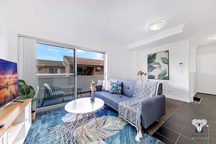 Kozyguru | Harris Park | Charming 1r Two-story Apt - Parramatta