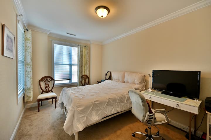 Chic & Bright Cary Home | Prime Location, Sleeps W - Cary, NC