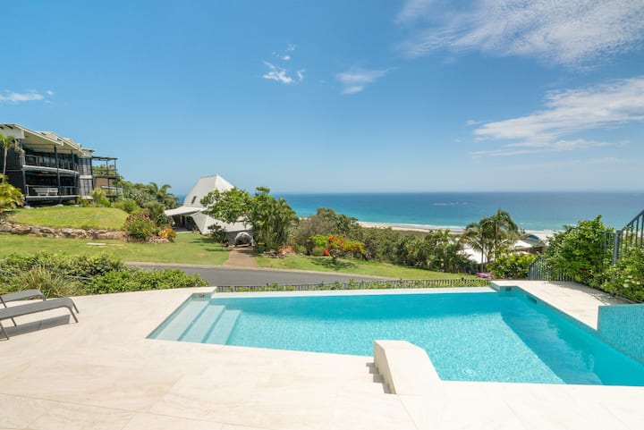 Warragi 5 - Sleeps 8 - Pool - Ocean Views - Moreton Island
