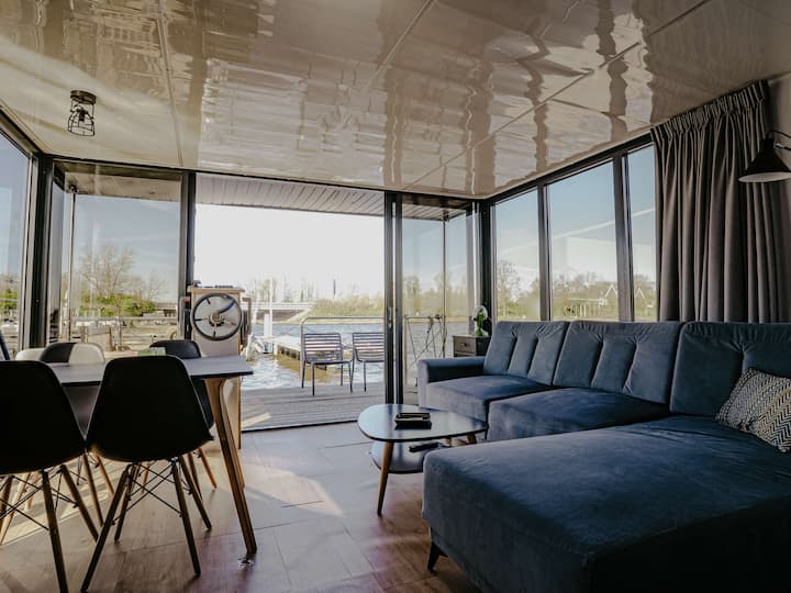 Houseboat Uitgeest Campi 4 Persoons (Met Dakterras - Beverwijk