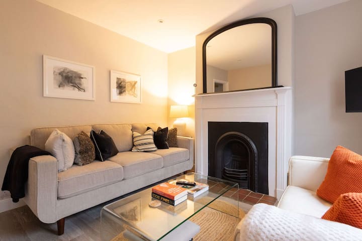 Elegant Georgian City Retreat For 5 - Chichester