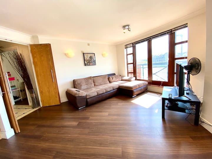Contemporary 2bd Flat With Waterside Views - Greenwich