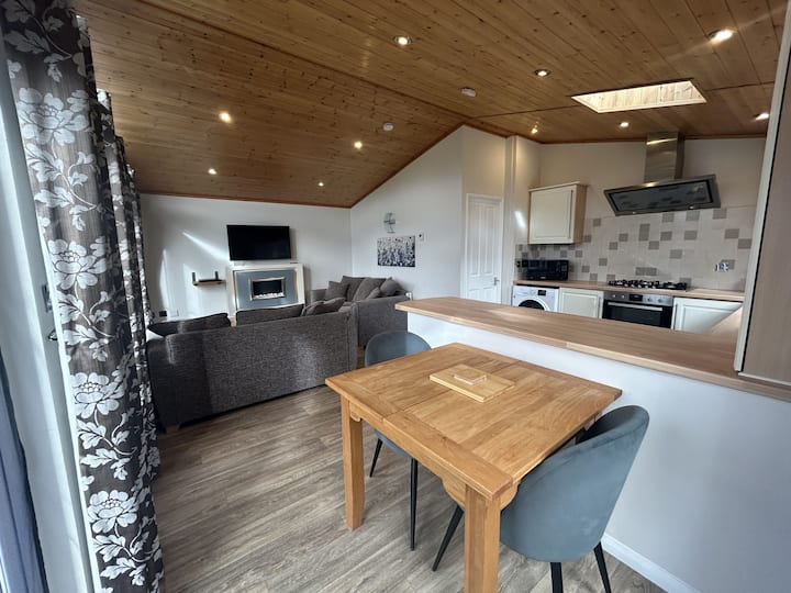 Field View 1 Bed-no Pets- Walnut - Suffolk