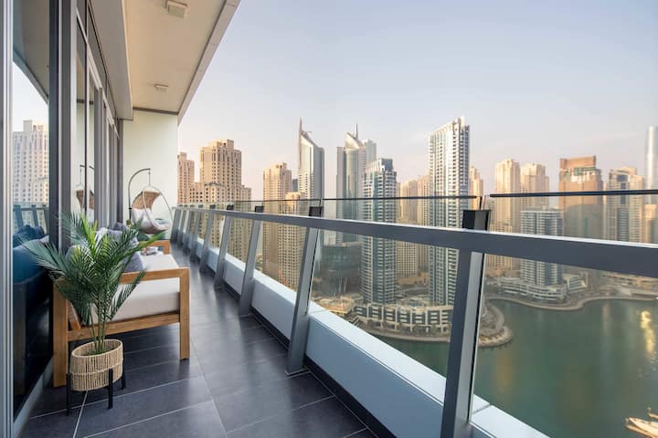 Elegant 2br Retreat With Spectacular Marina Views - Dubai