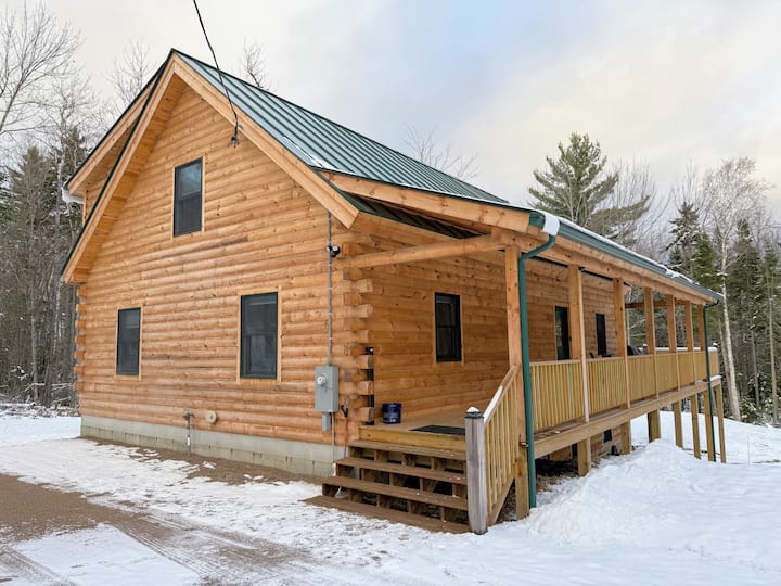 2s: New Log Cabin In Bethlehem: Privacy, Firepit! - Bethlehem, NH