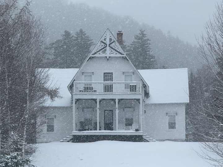 Gingerbread House: Historical Bretton Woods Home! - Crawford Notch State Park, Hart's Location