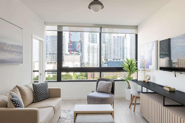2br Downtown Miami Condo | Pool & Gym Access - Miami, FL