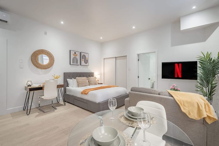 Chic & Cozy Designer Den In Montreal - Lasalle