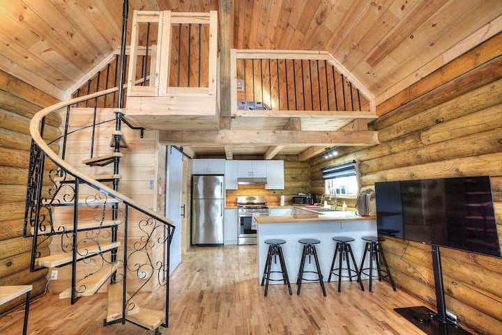 Chalet En Bois Rond Cozy Avec Spa - Mont-Tremblant