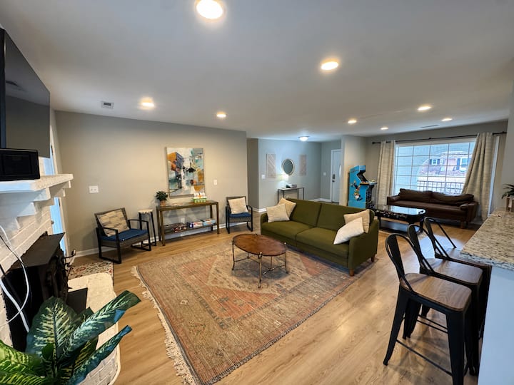 Tall Pines Chill Pad | Cozy Corners + Game Zone - Goose Creek, SC