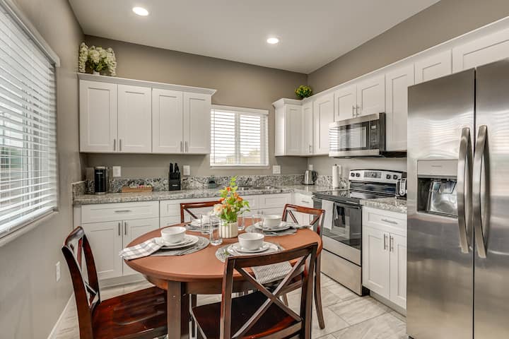 Near Casino & Dtwn! Tucson Townhome: Saguaro Np - Casino Del Sol