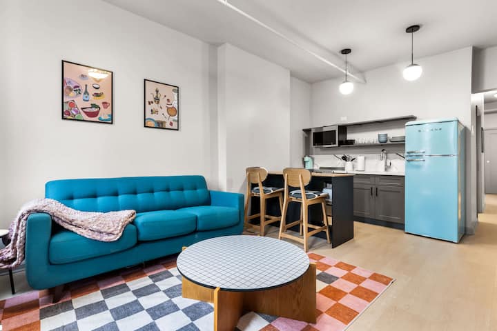 Derring – Geometric Chic In Louisville’s Nulu - KFC Yum! Center