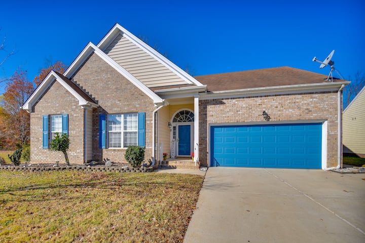 Work, Play & Unwind: Inviting Suffolk Home - Suffolk, VA