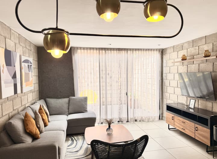 Escapada Ideal Con Estacionamiento Gratis Y Gym - Guadalajara