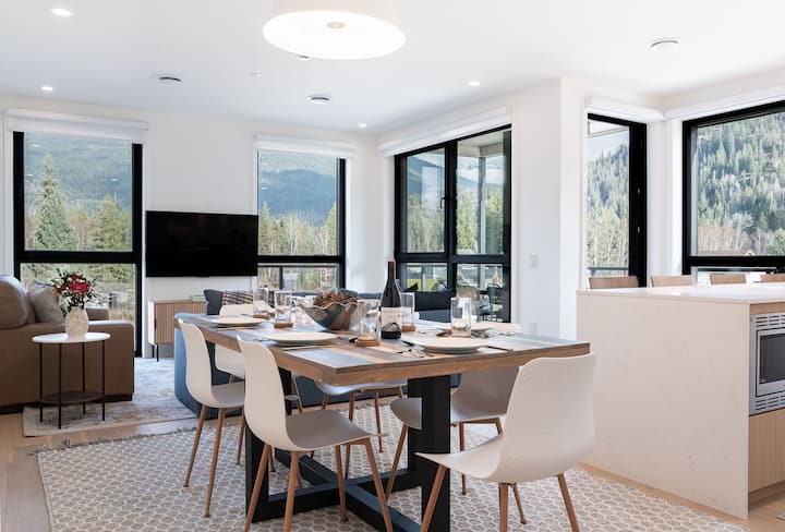 Wooley Bully Terrace - Revelstoke