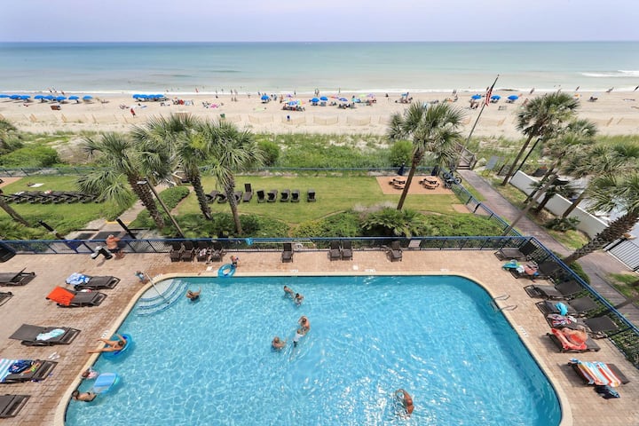 Spacious 4-br Beachfront Penthouse Condo - Myrtle Beach, SC