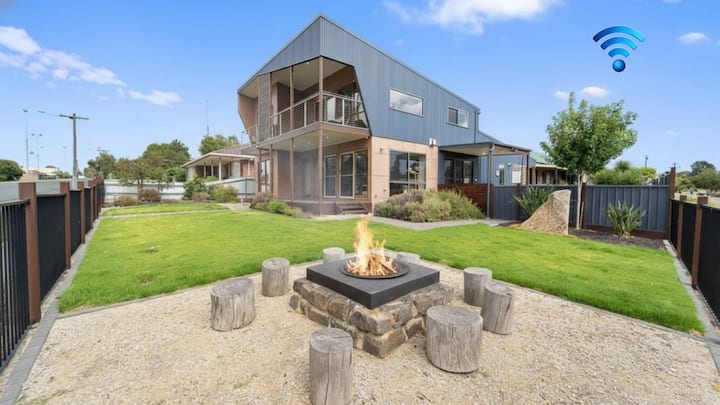Bendigo Lakeside – Settle Into Your Lakeside Haven - Bendigo