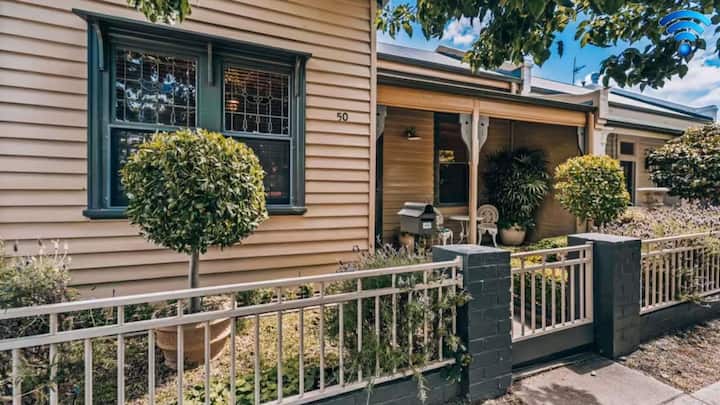 Family Cottage - Bendigo