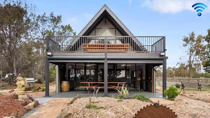 Vineyard Accommodation - Greenock