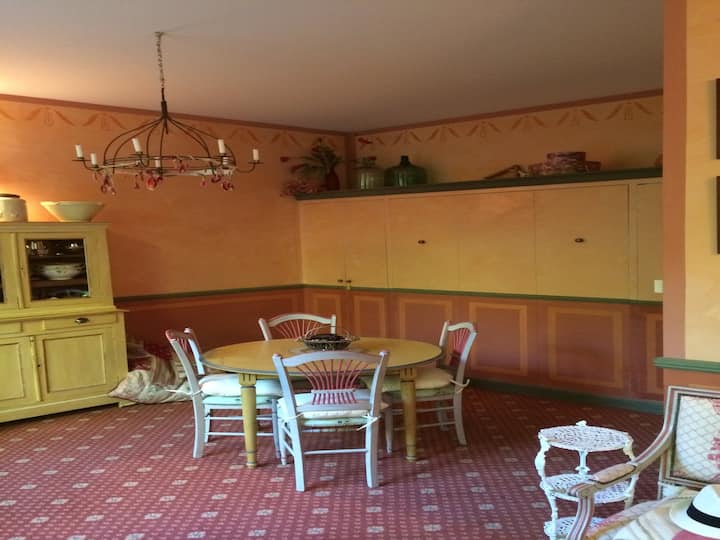 Séjour De Luxe Au Château Montbrun - Montbrun-les-Bains