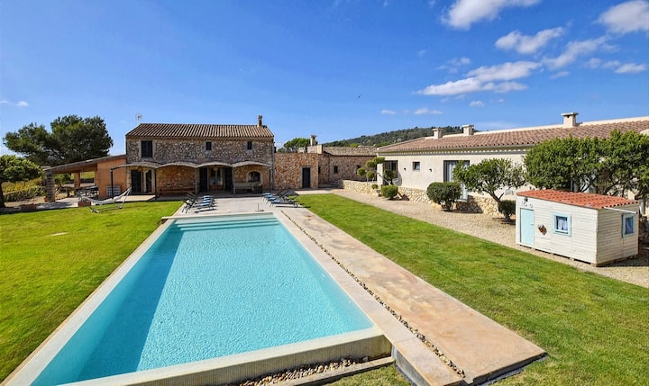 Incredible Villa With Swimming Pool & A/c For 12 - Mallorca
