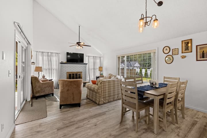 Quiet 3br Retreat, Ev Charger, Fenced Yard (Tide) - Westport