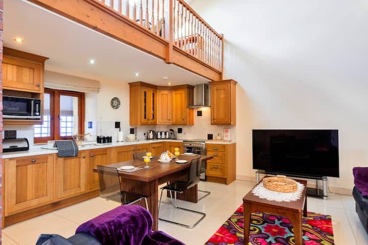Finest Retreats | Cob Barn, Great Houndbeare Farm - Sidmouth