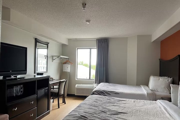 Two Queen Deluxe Near Top Branson Destinations - Branson, MO