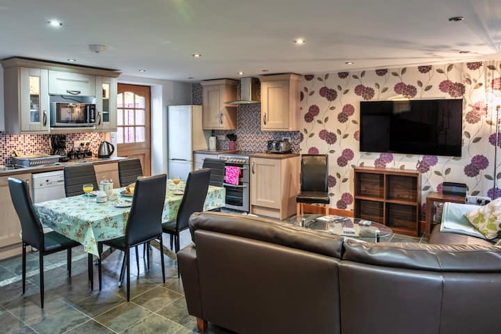 Finest Retreats | Ivy, Great Houndbeare Farm - Topsham