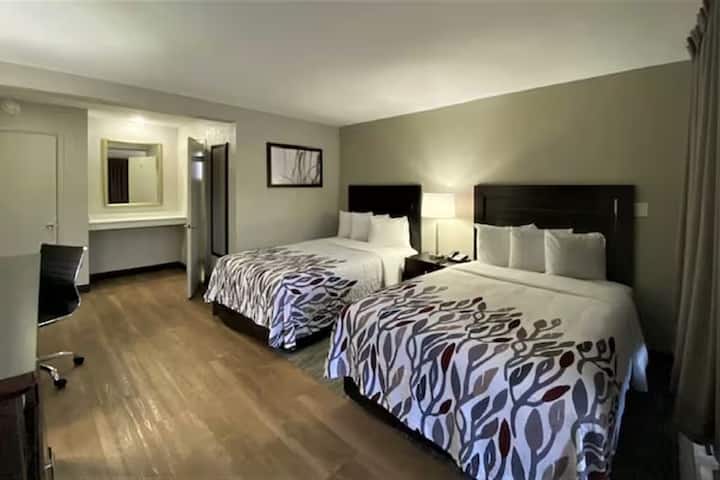 3 Tucson Downtown Rooms Near University & Dining - Tucson, AZ