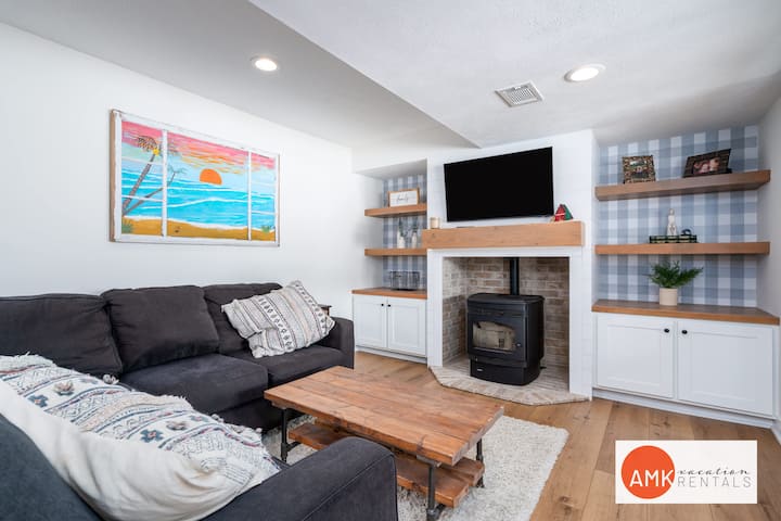 Lakefront Cabin With Fishing With Hot Tub, Kayaks - Greenville, MI