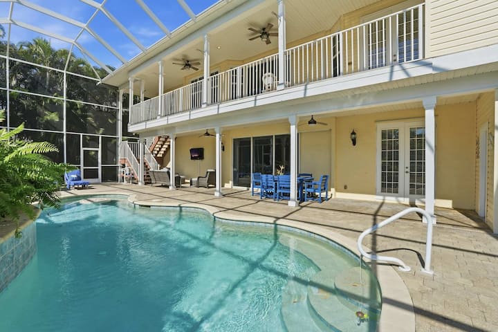 Family-friendly Retreat W/ Huge Pool & 2 Kitchens - Bonita Springs, FL
